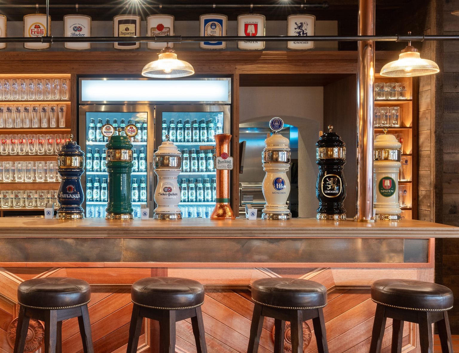 Alpine Restaurant & Beer Hall in London - Albert Schloss