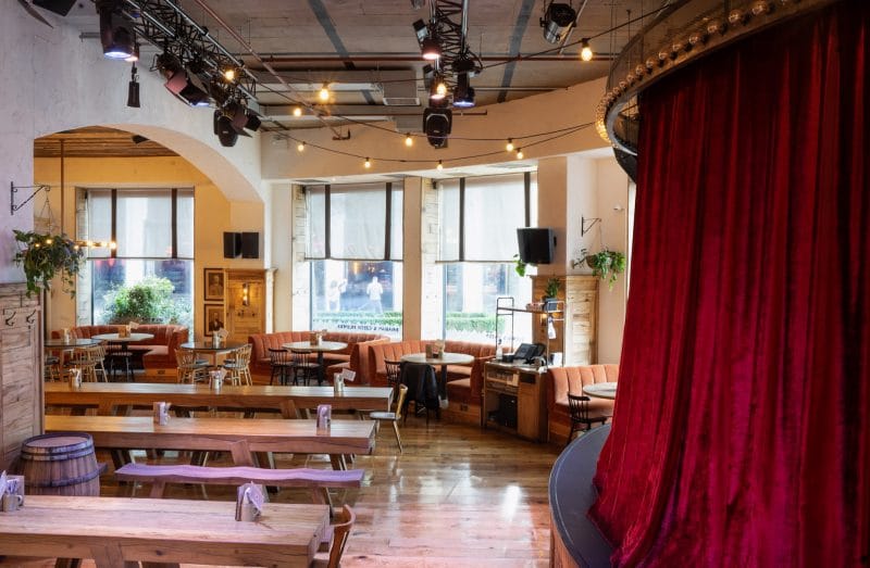 Viking Tables Birmingham - Albert's Schloss