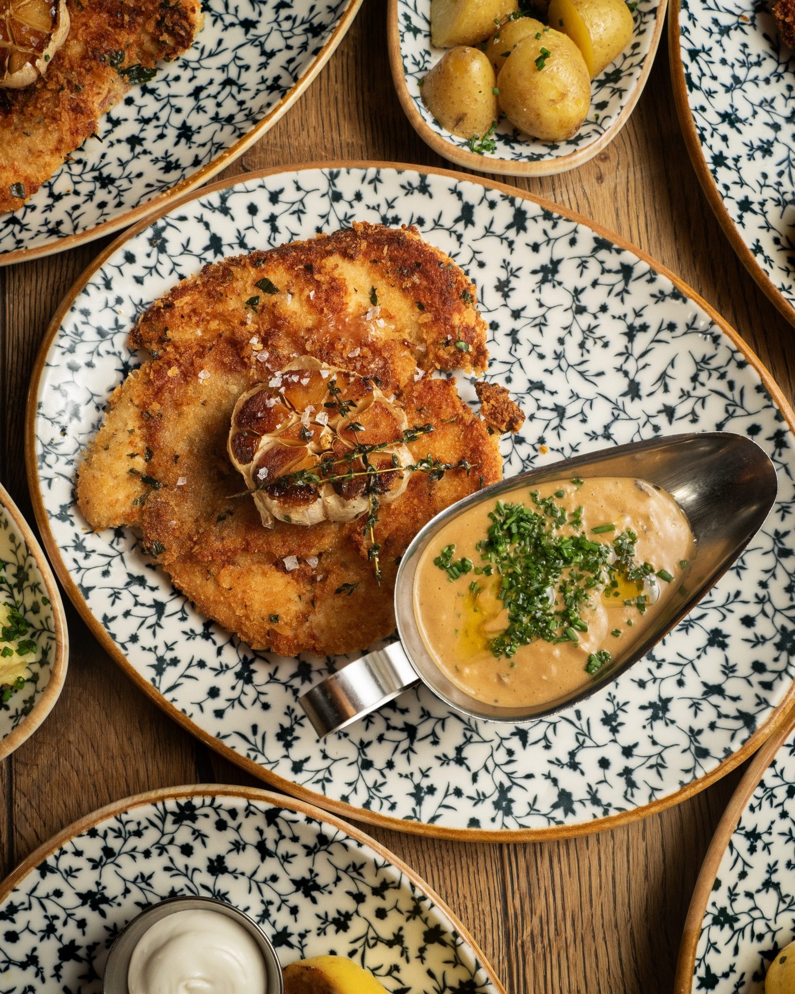 Alpine Restaurant & Beer Hall in London - Albert Schloss